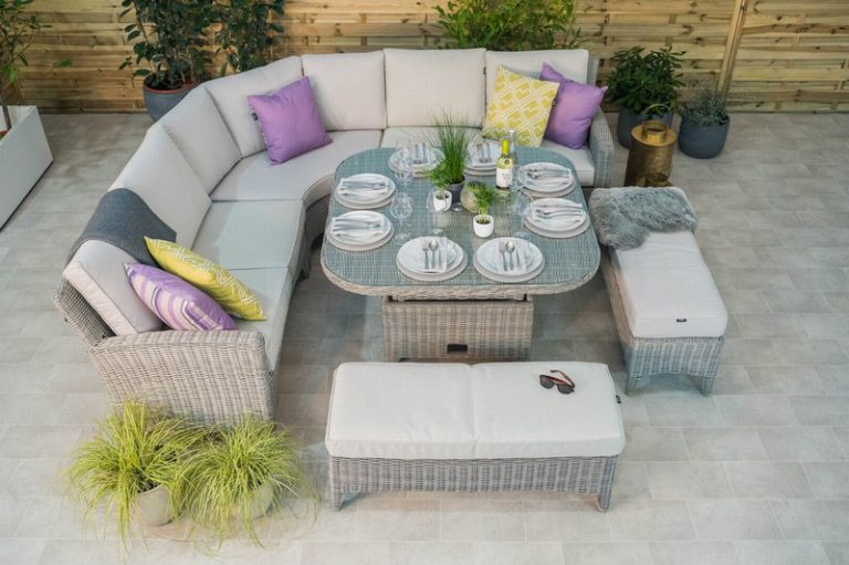 Valencia Curved Corner Unit | Monkton Elm Garden Centre | Taunton